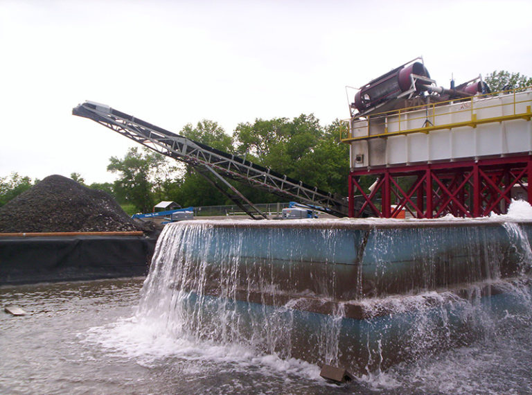 Stationary Water Clarifiers for Efficient Solids Removal